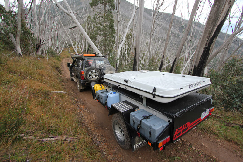 mate035 - TRACK TRAILER