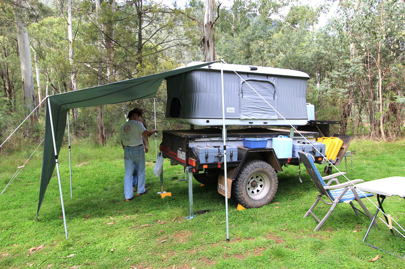 mate047 - TRACK TRAILER