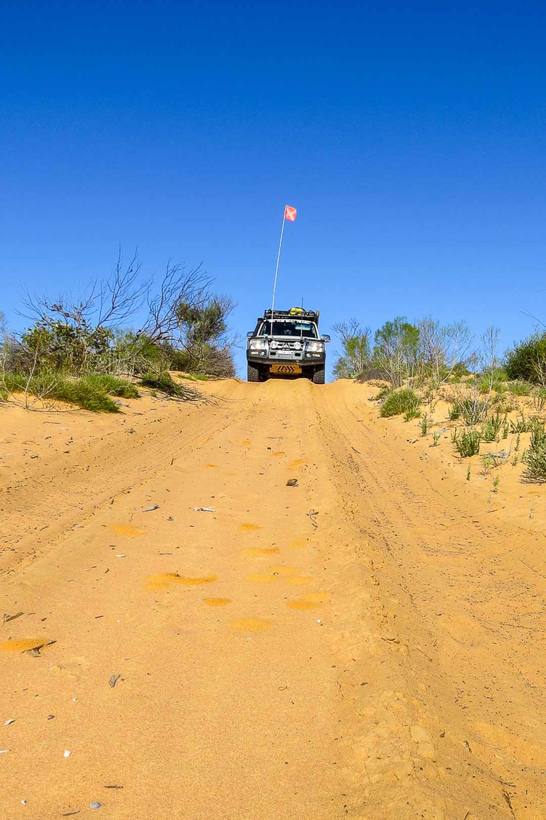 Up-and-over-on-'the-mini-Simpson' - TRACK TRAILER