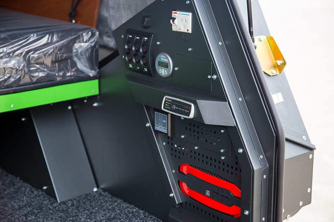 Tvan Tanami - Better than ever - TRACK TRAILER