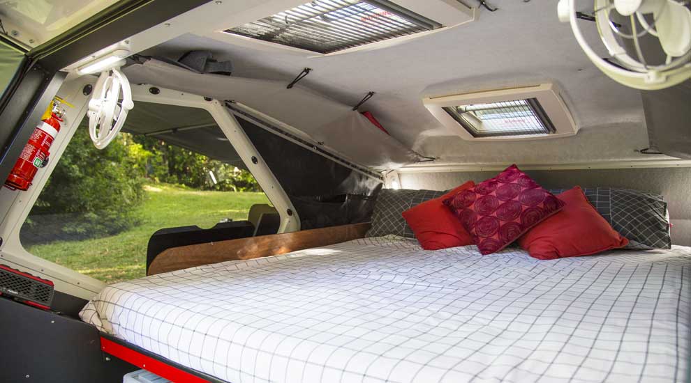 cabin - TRACK TRAILER