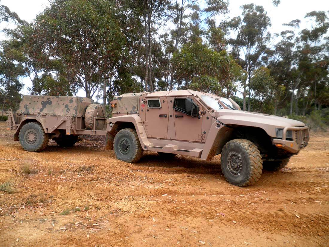 Hawkie (6) - TRACK TRAILER