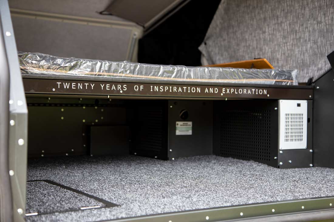 Tvan Zenith (21) - TRACK TRAILER