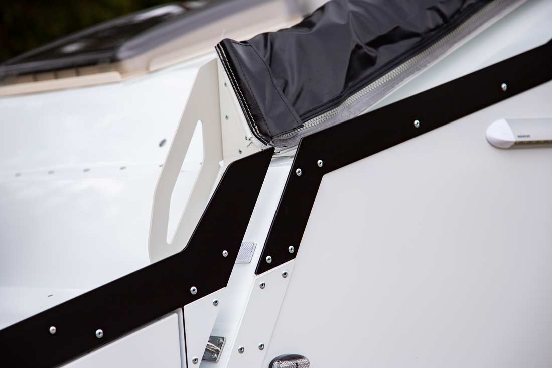 Tvan Zenith (6) - TRACK TRAILER